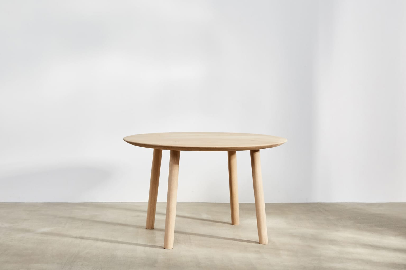 Benchmark - Handmade English Furniture - Sage Dining Table