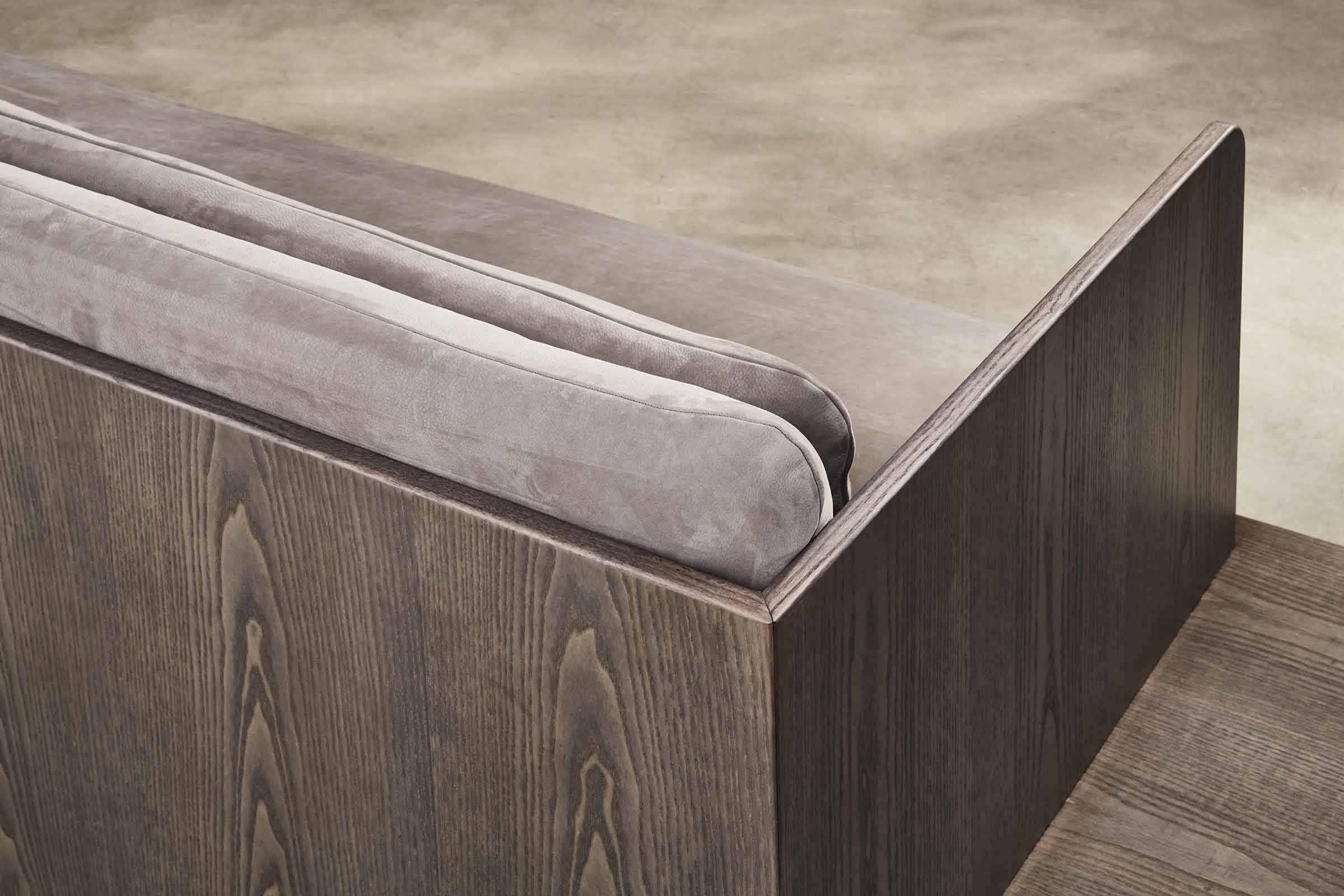 Benchmark - Handmade English Furniture - Muse Sofa