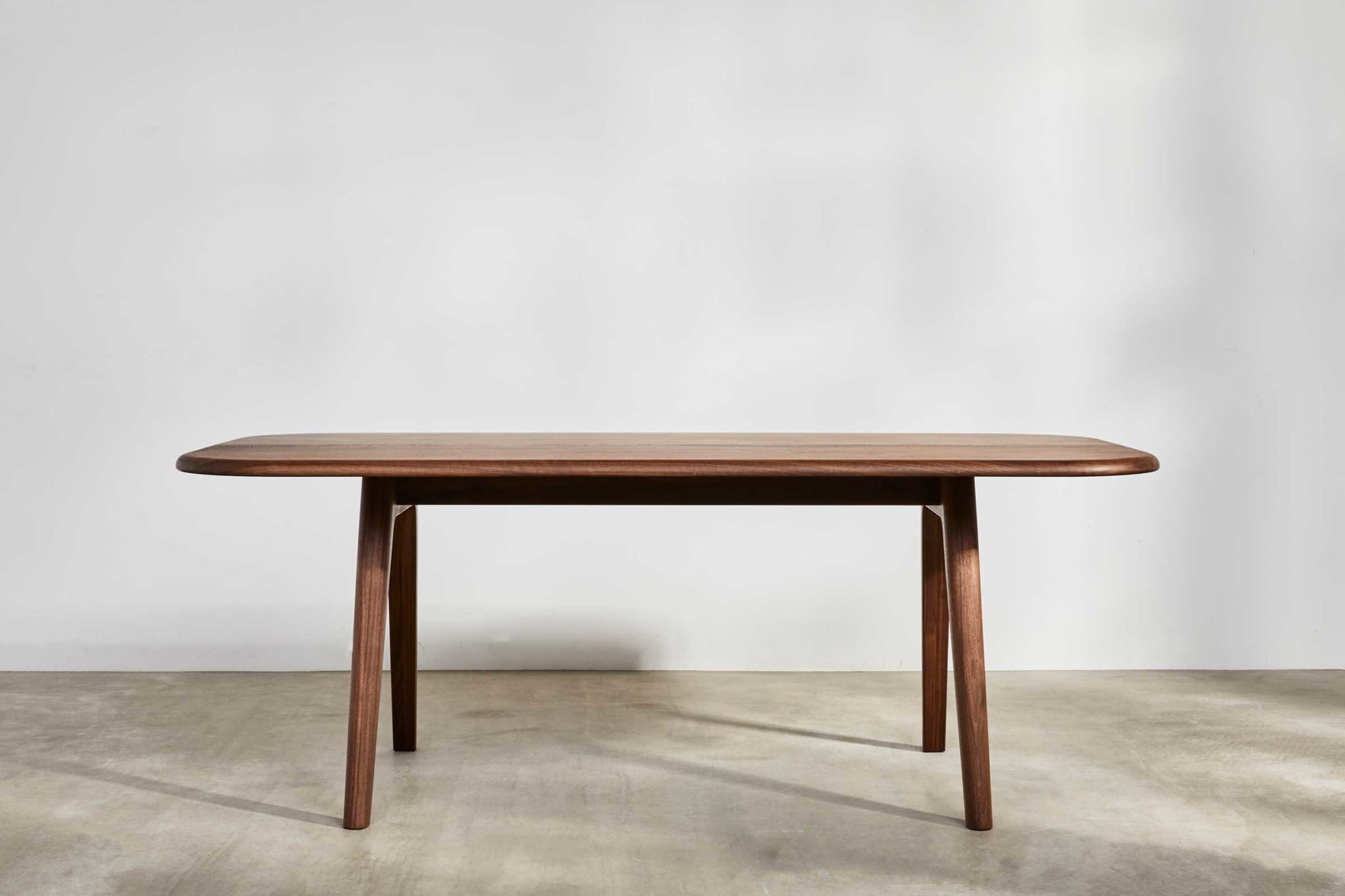 Benchmark - Handmade English Furniture - Sage Dining Table