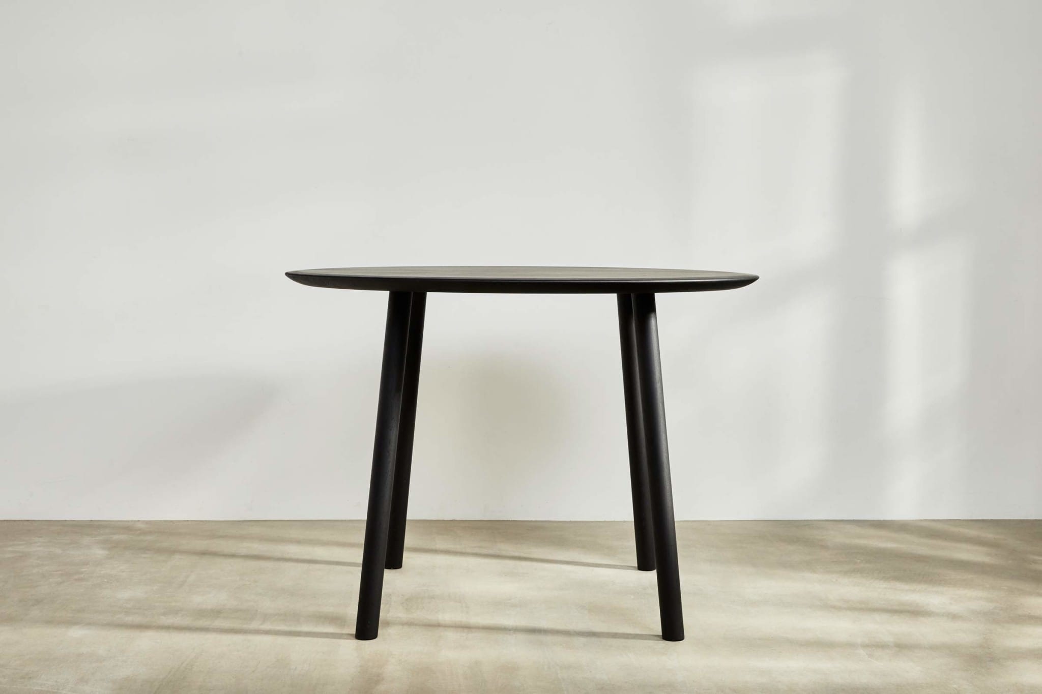 Benchmark - Handmade English Furniture - Sage Dining Table