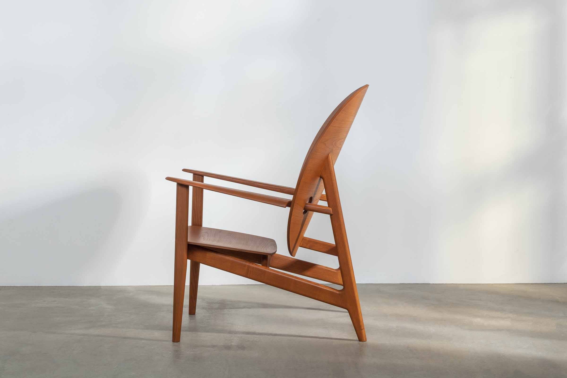 Iklwa Large Chair - Benchmark US