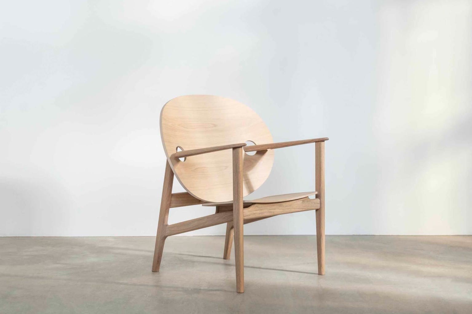 Benchmark - Handmade English Furniture - OVO Bar Chair
