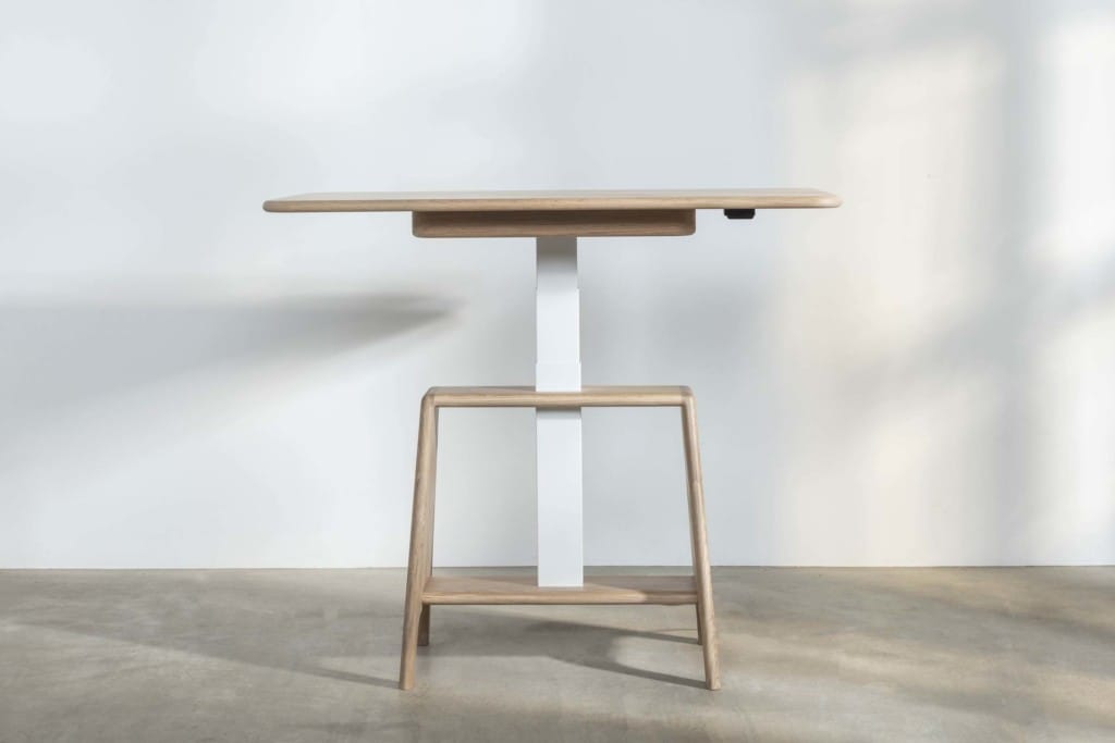 Noa Sit-Stand Desk - Benchmark US